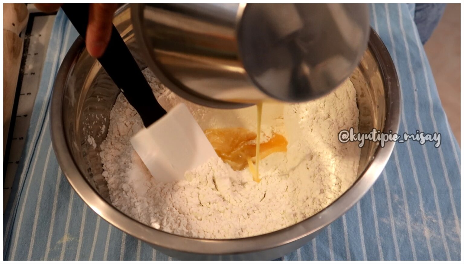FILIPINO PAN DE COCO | PERFECT PAN DE COCO – Kyutipie_Misay