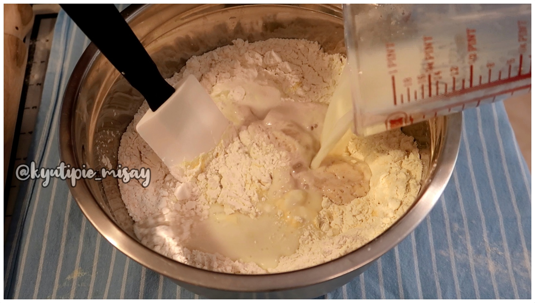 FILIPINO PAN DE COCO | PERFECT PAN DE COCO – Kyutipie_Misay